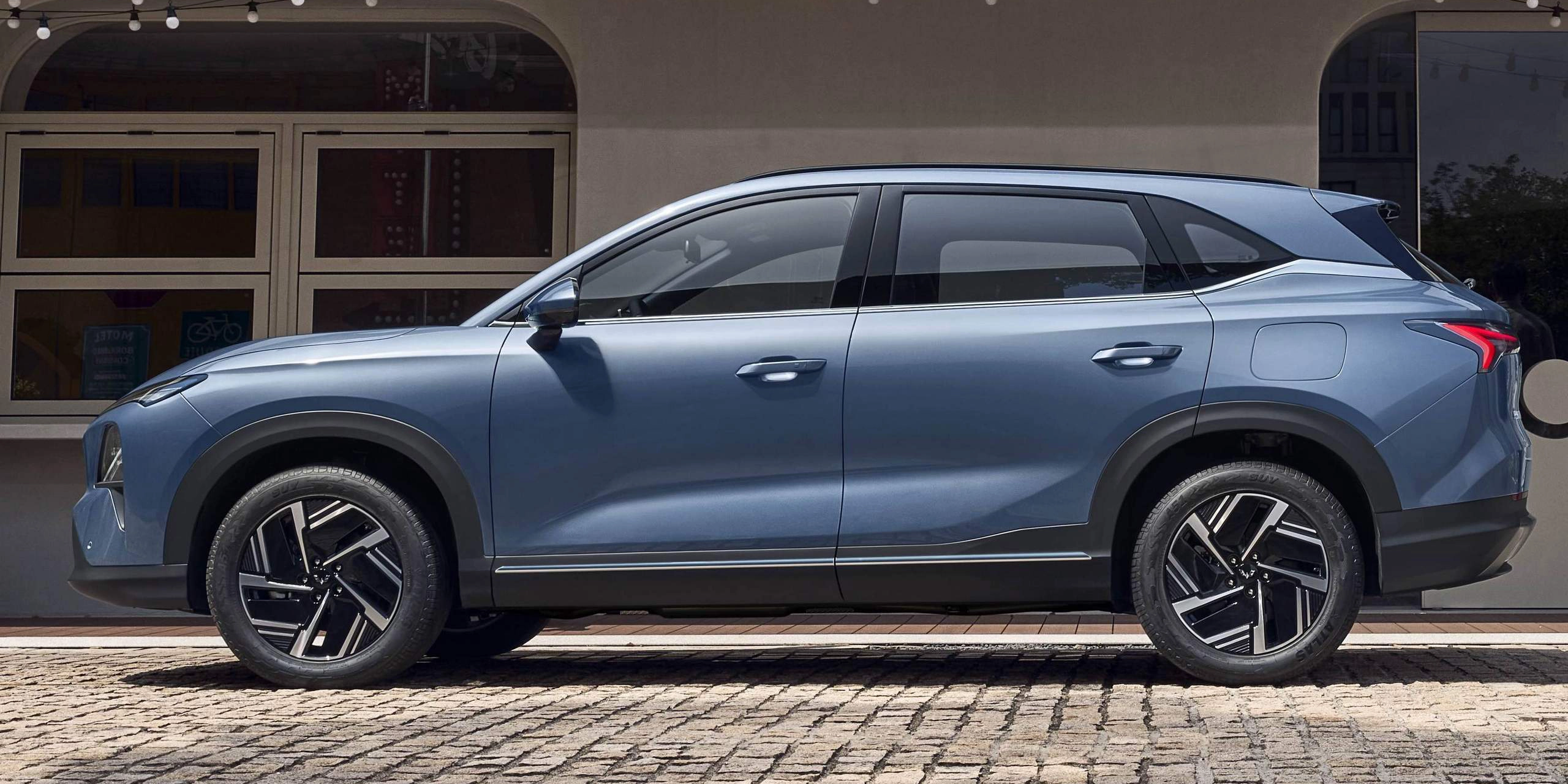 Chevrolet Captiva PHEV 2026 Price in Qatar, Specs and Reviews for Doha ...