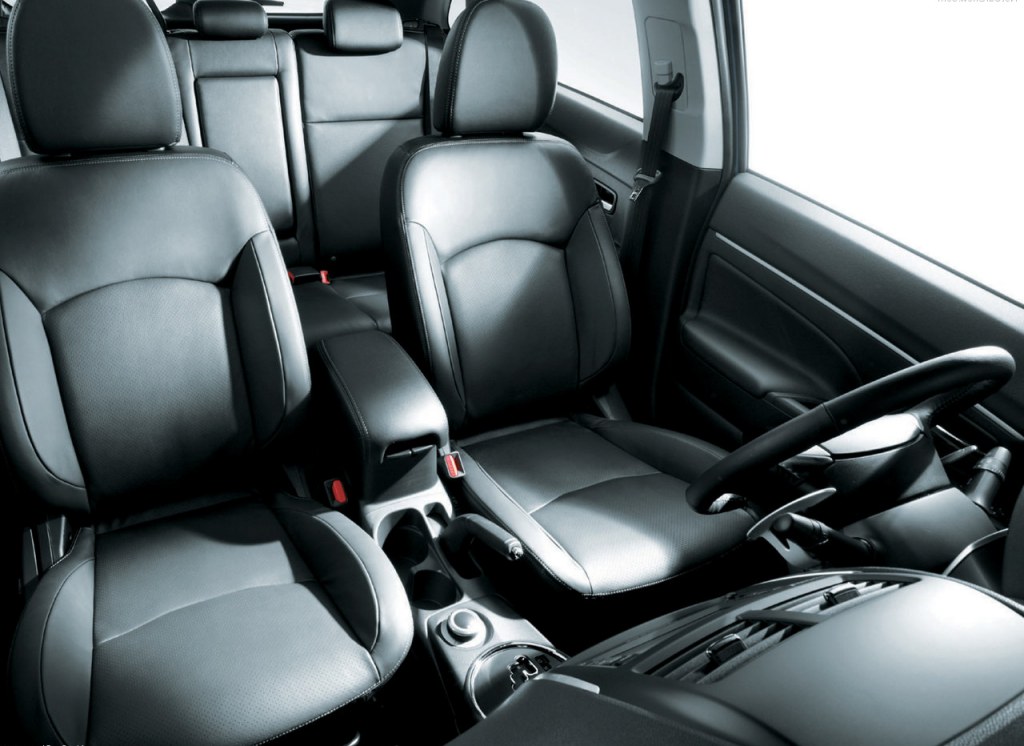 Mitsubishi ASX 2011 sub-compact 4x4 now in UAE – DriveArabia UAE, KSA & GCC