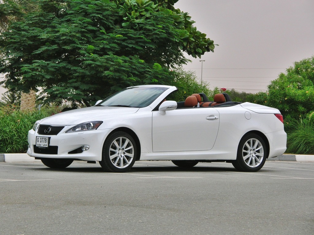 2012 Lexus IS 300 C – DriveArabia