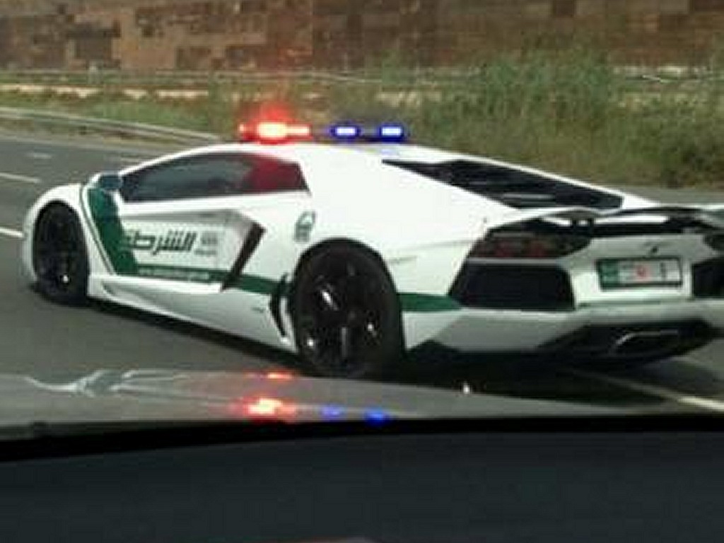 » Lamborghini Aventador police car for Dubai Police