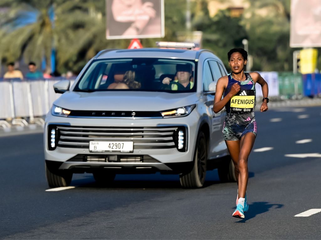EXEED - Official Car Sponsor of Dubai Marathon 2024 – DriveArabia