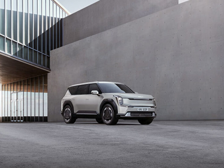 Top Features of the New KIA EV9 – DriveArabia