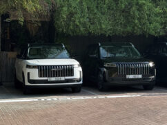 First Drive: 2026 JAECOO J5 in the UAE – DriveArabia
