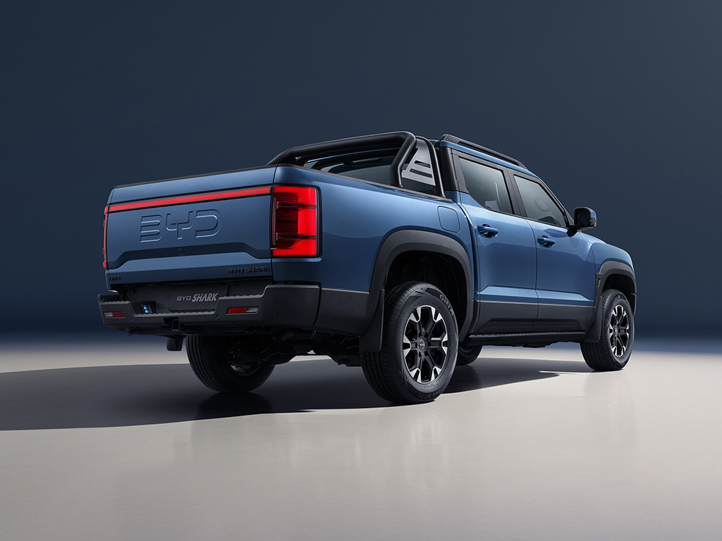 BYD Shark 6 plug-in hybrid pickup launched in the UAE – DriveArabia UAE ...