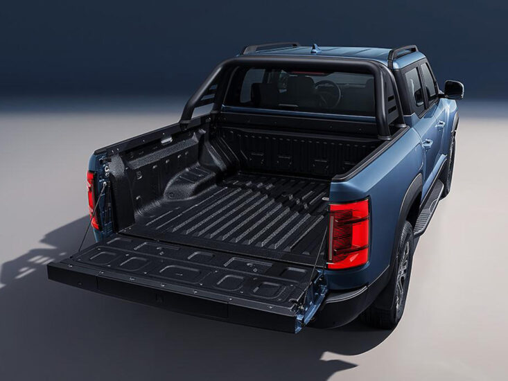 BYD Shark 6 plug-in hybrid pickup launched in the UAE – DriveArabia UAE ...